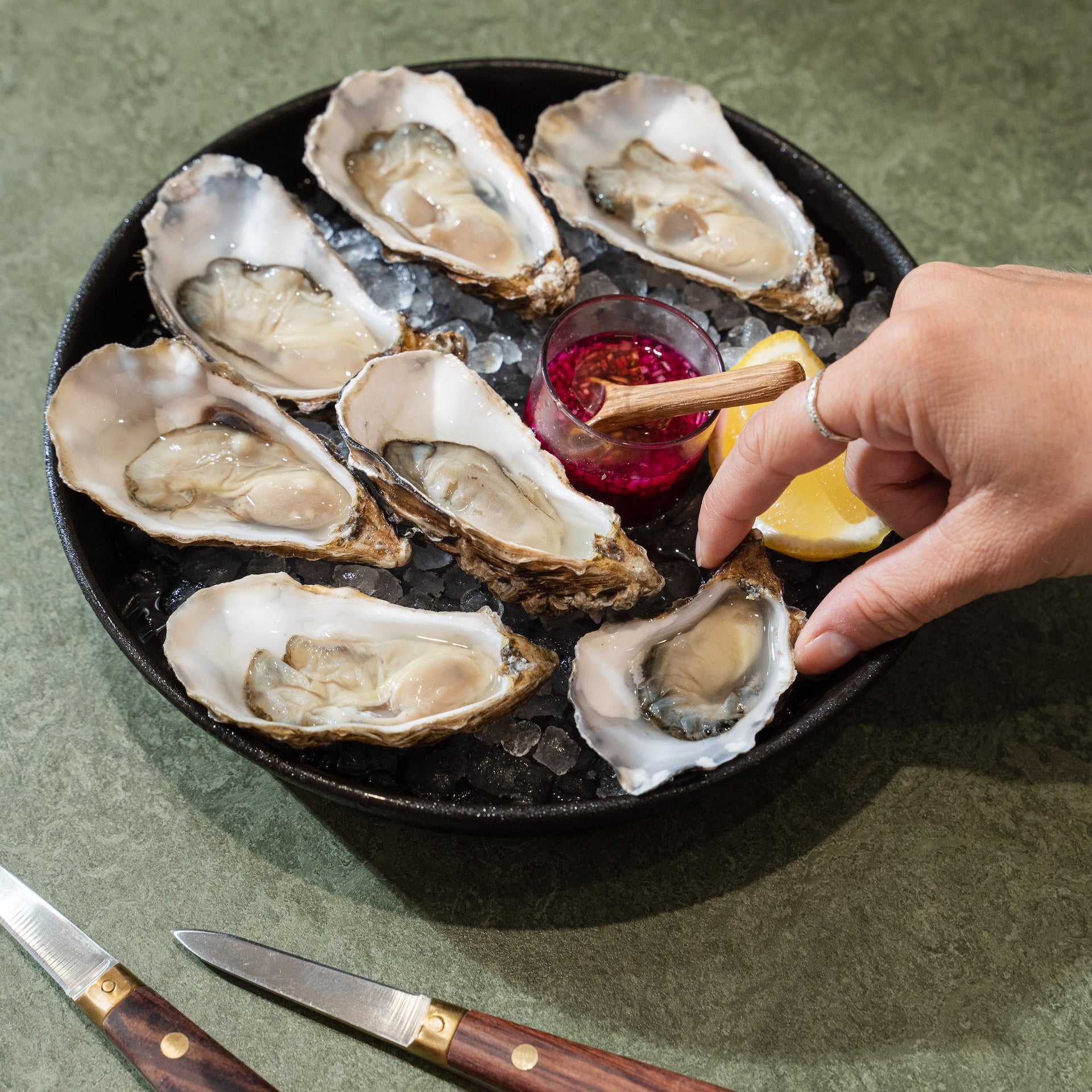 How To Eat Oysters | Katto